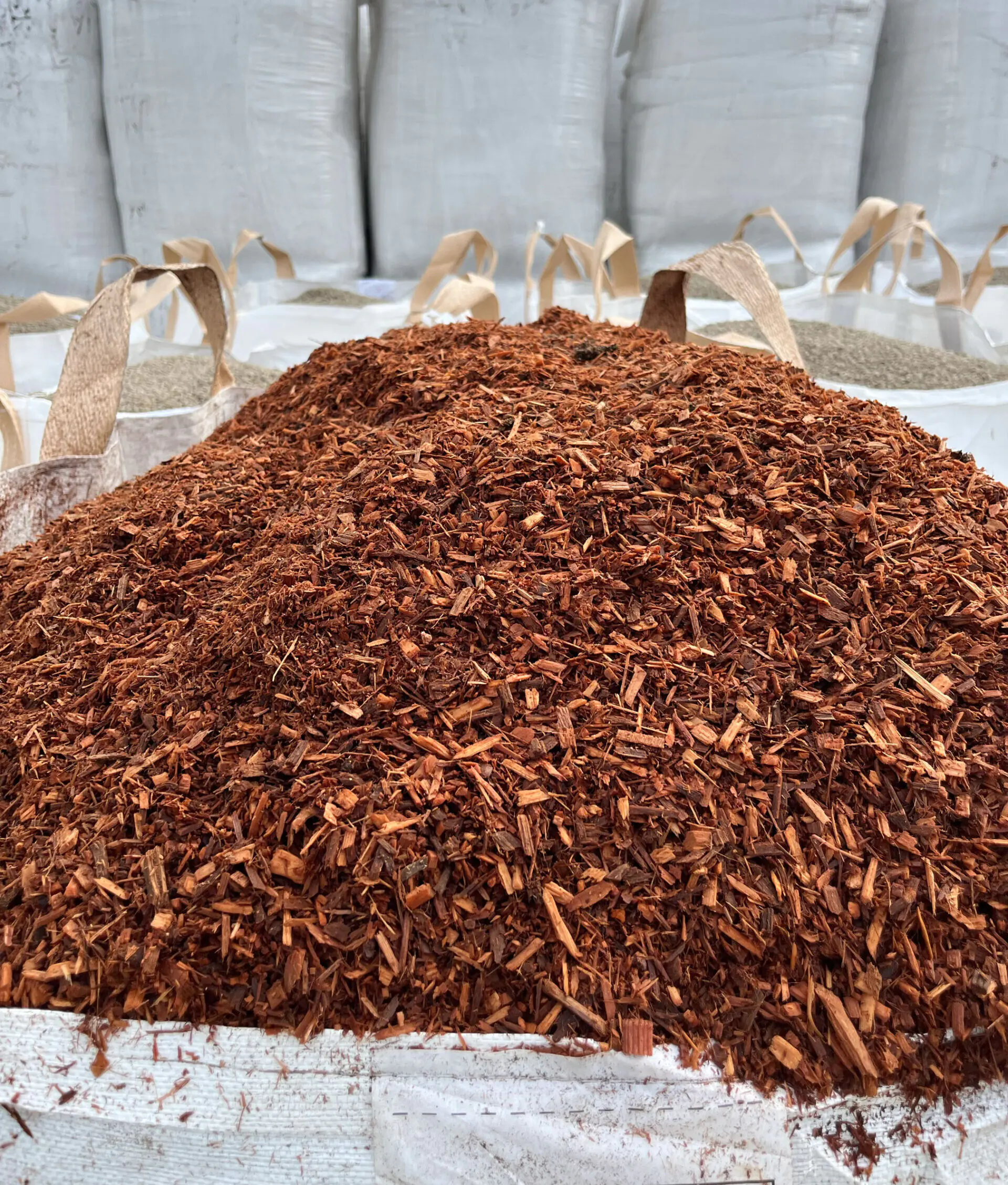 Top Dress Chip Mulch - weed barrier - Sumas Gro Media Ltd.